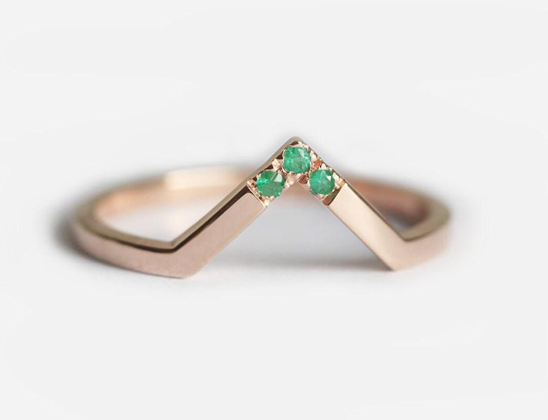 V Shaped Ring in 14k Solid Gold With Pave Set Emeralds or Gemstones of ...