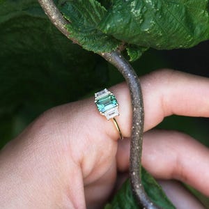 Green Emerald Cut Sapphire Ring, Three Stone Sapphire Ring Art Deco ...
