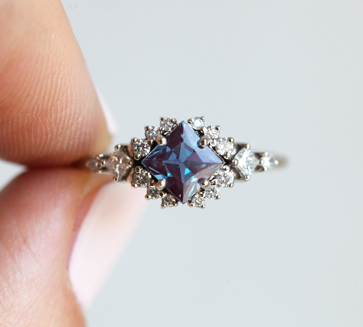 Alexandrite Engagement Ring Alexandrite Cluster Ring - Etsy UK