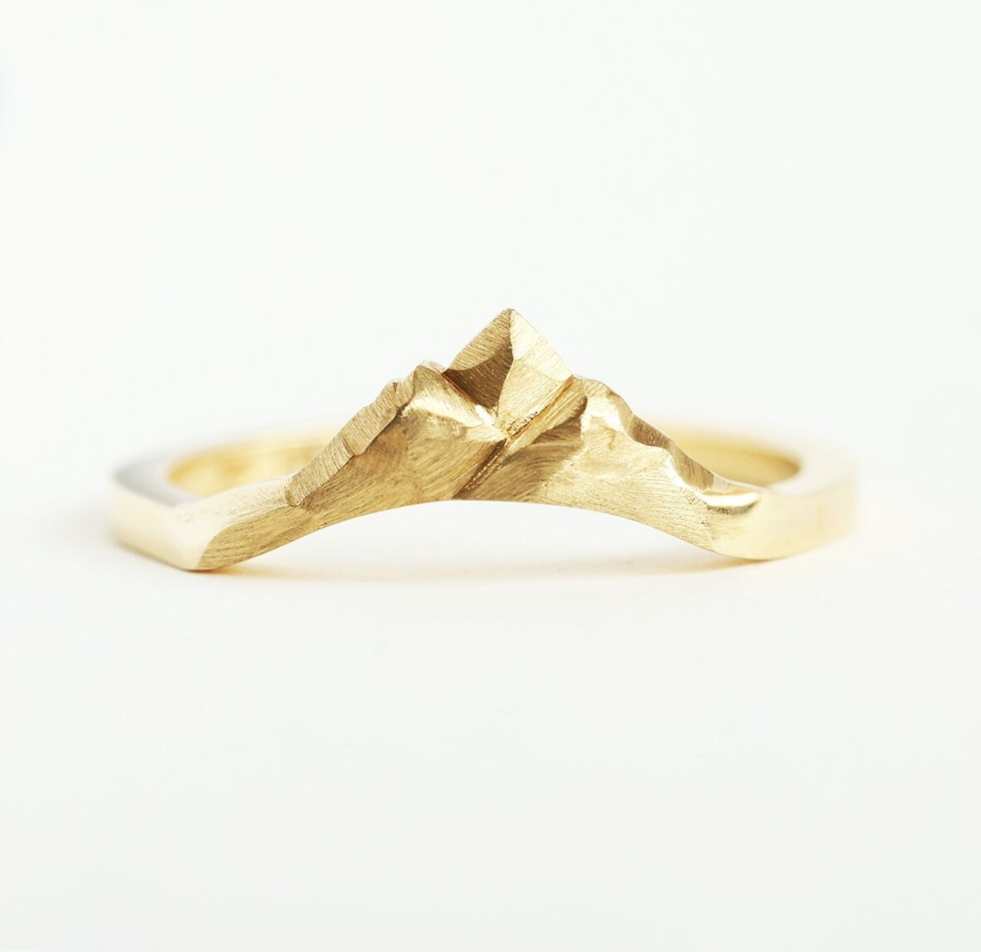 Mountain Range Ring, Mountain Textured Band, Womens Wedding Curved ...