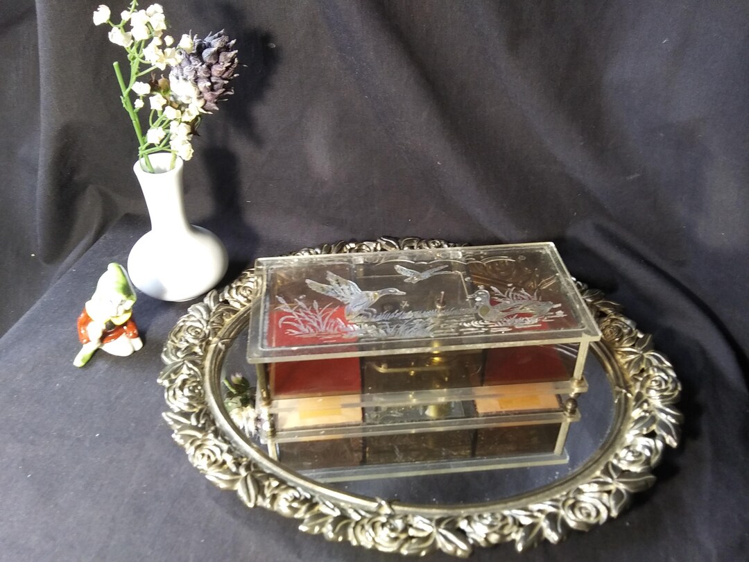 1950's Clear Acrylic/ Plastic Music Box With Silver Ducks on the Lid. 2 ...