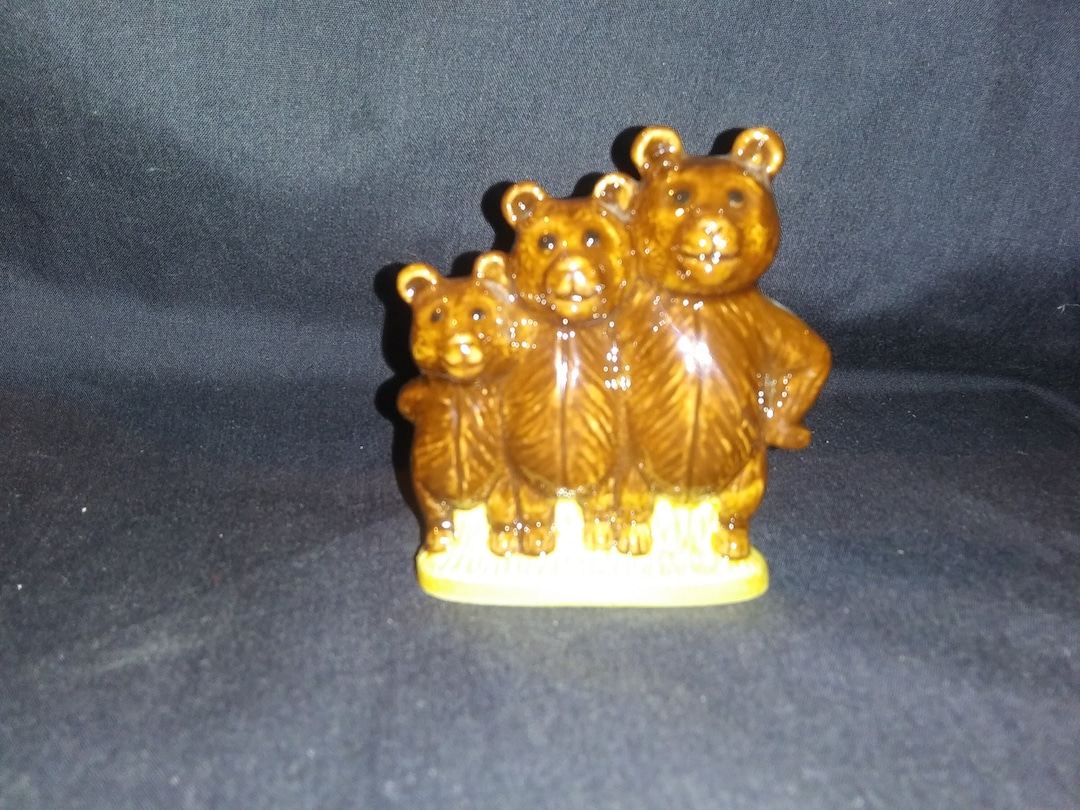 Wade 3 Bears Nursery Rhyme Larger Porcelain Figurine. Made in England ...