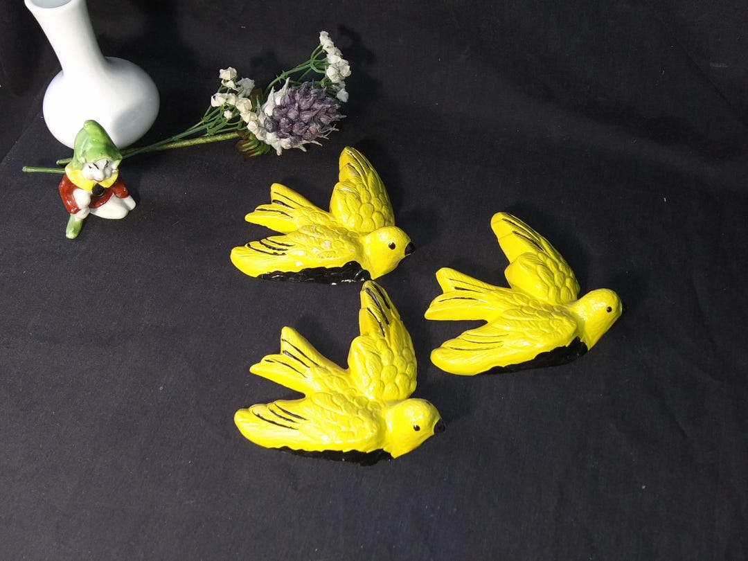 Set of 3 Vintage Chalkware Wall Hanging Decor Birds. Yellow With Black ...