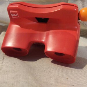 Vintage Red Viewmaster Toy With Large Selection of 34 Reels. 6 Million ...