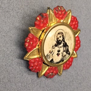 Sacred Heart Christ Brooch CZECHO Red Czechoslovakian Jesus Lapel Pin ...