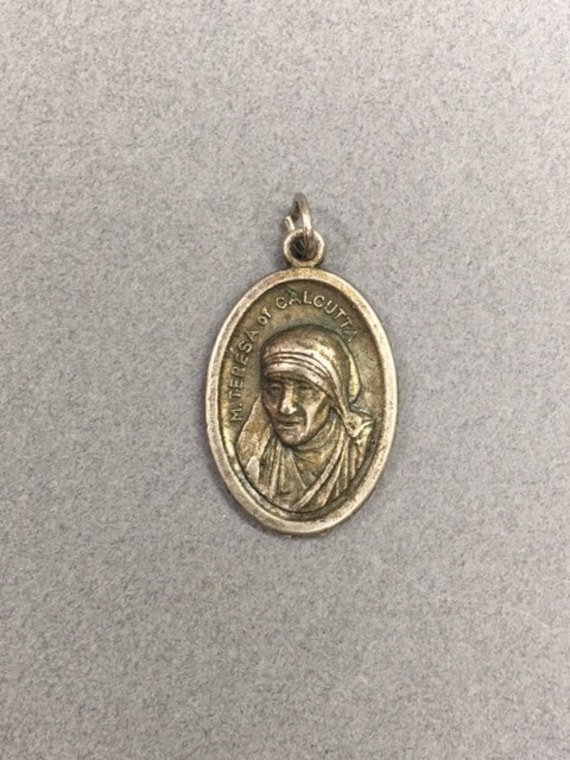 Mother Teresa Calcutta Medal Nobel Prize Vintage Catholic Nun Gift Etsy