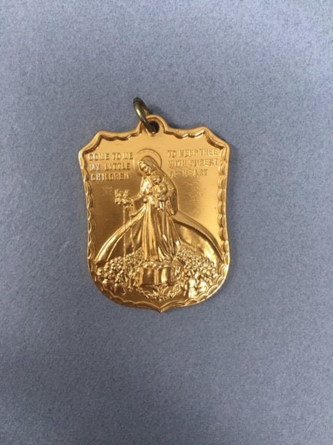 Virgin Mary Medal Shield Little Children Unity Peace Happiness Vintage ...
