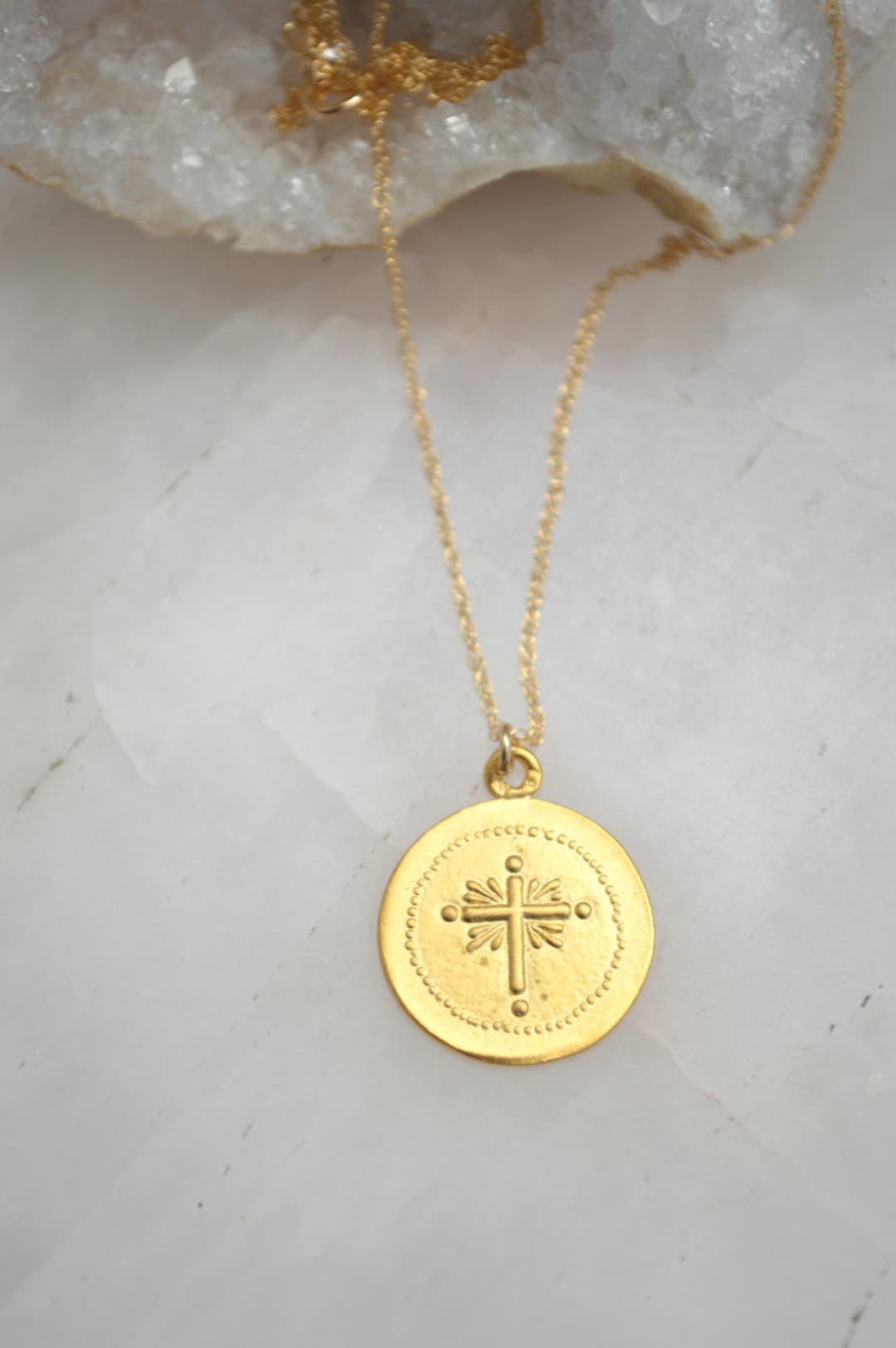 Beautiful Gold Round Cross Pendant/gold Layering Necklaces/ Cross ...