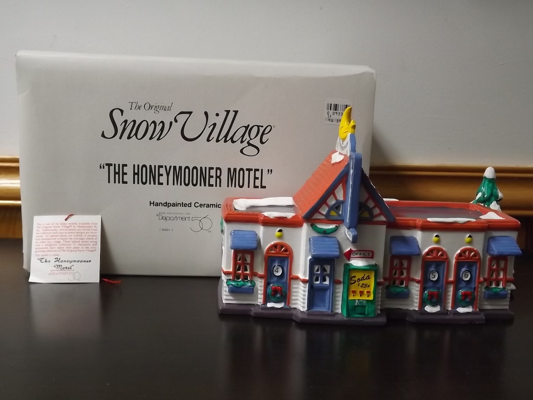 Vintage 1991 Snow Village "the Honeymooner Motel" Illuminated Figurine ...