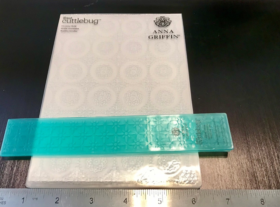 Anna Griffin Circular Grid 5x7 Embossing Folder With Border. - Etsy