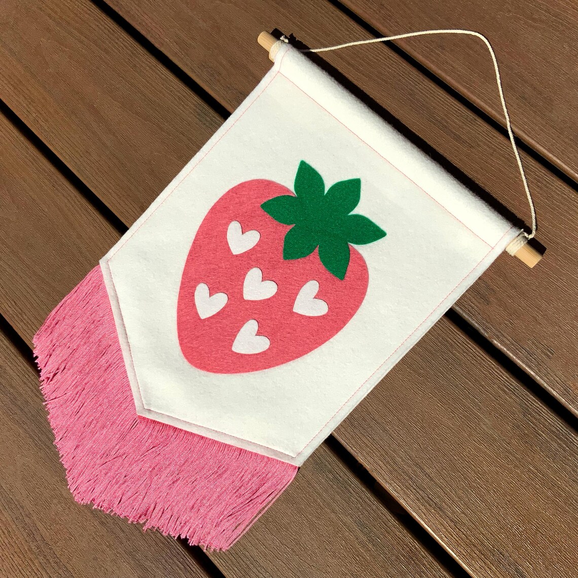 Strawberry (rouge) Felt Handmade Banner With Fringe, 12" X 18" - Etsy