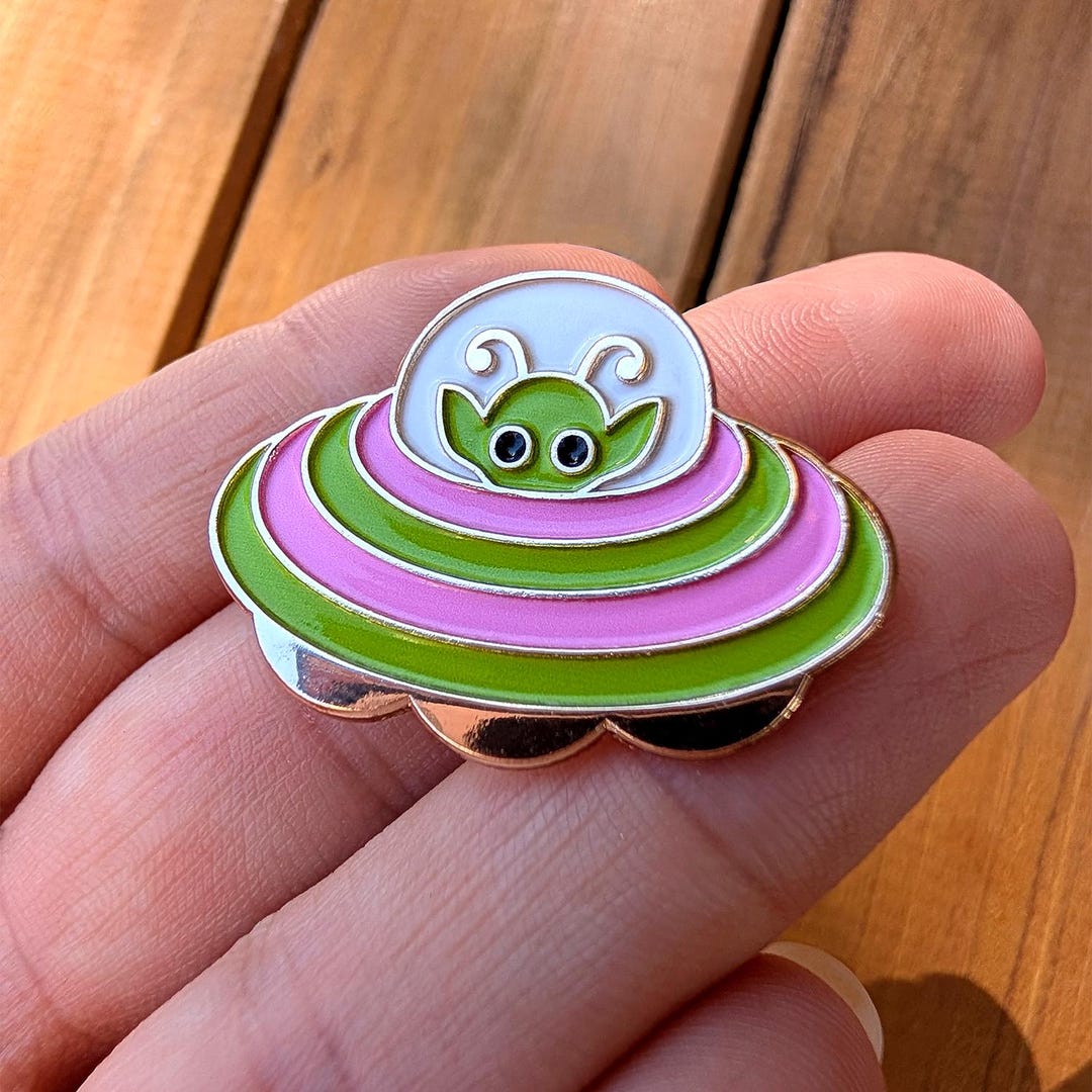 Alien UFO Enamel Pin - Etsy