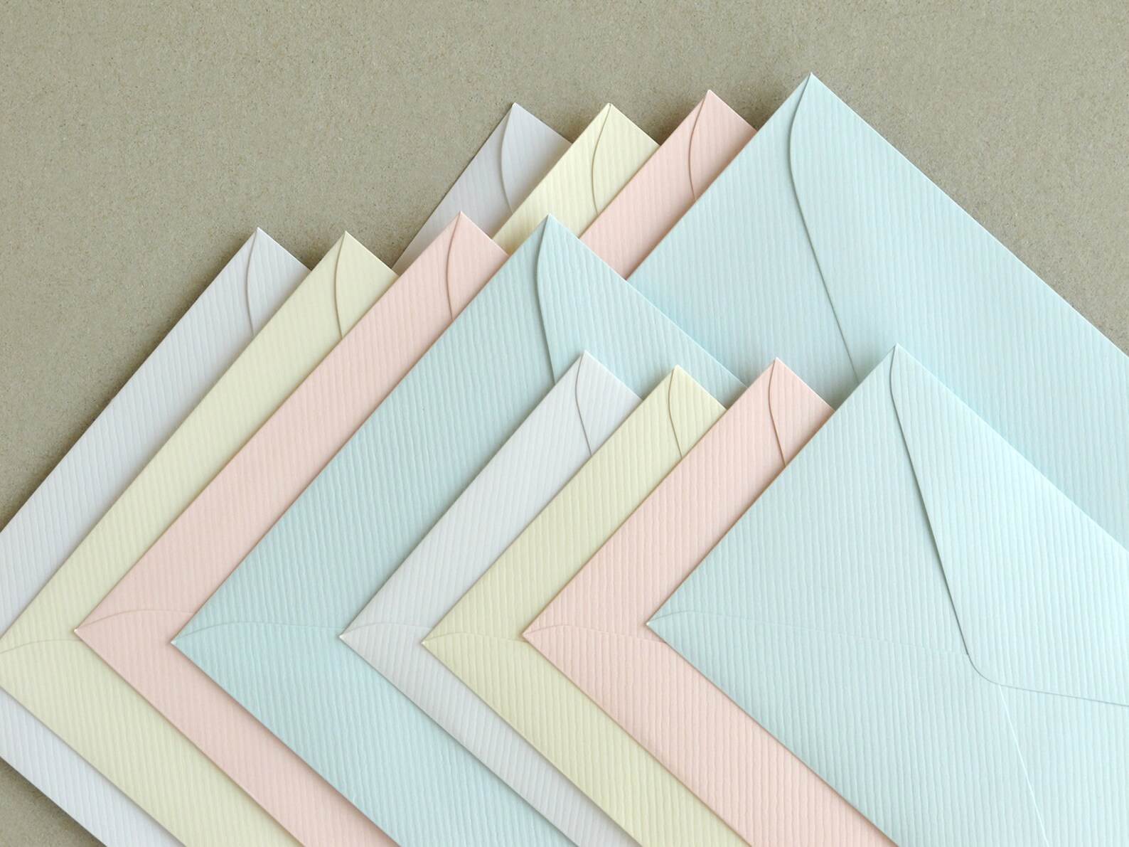 50 A7 5x7 Pink Envelopes made of ribbed paper triangle | Etsy