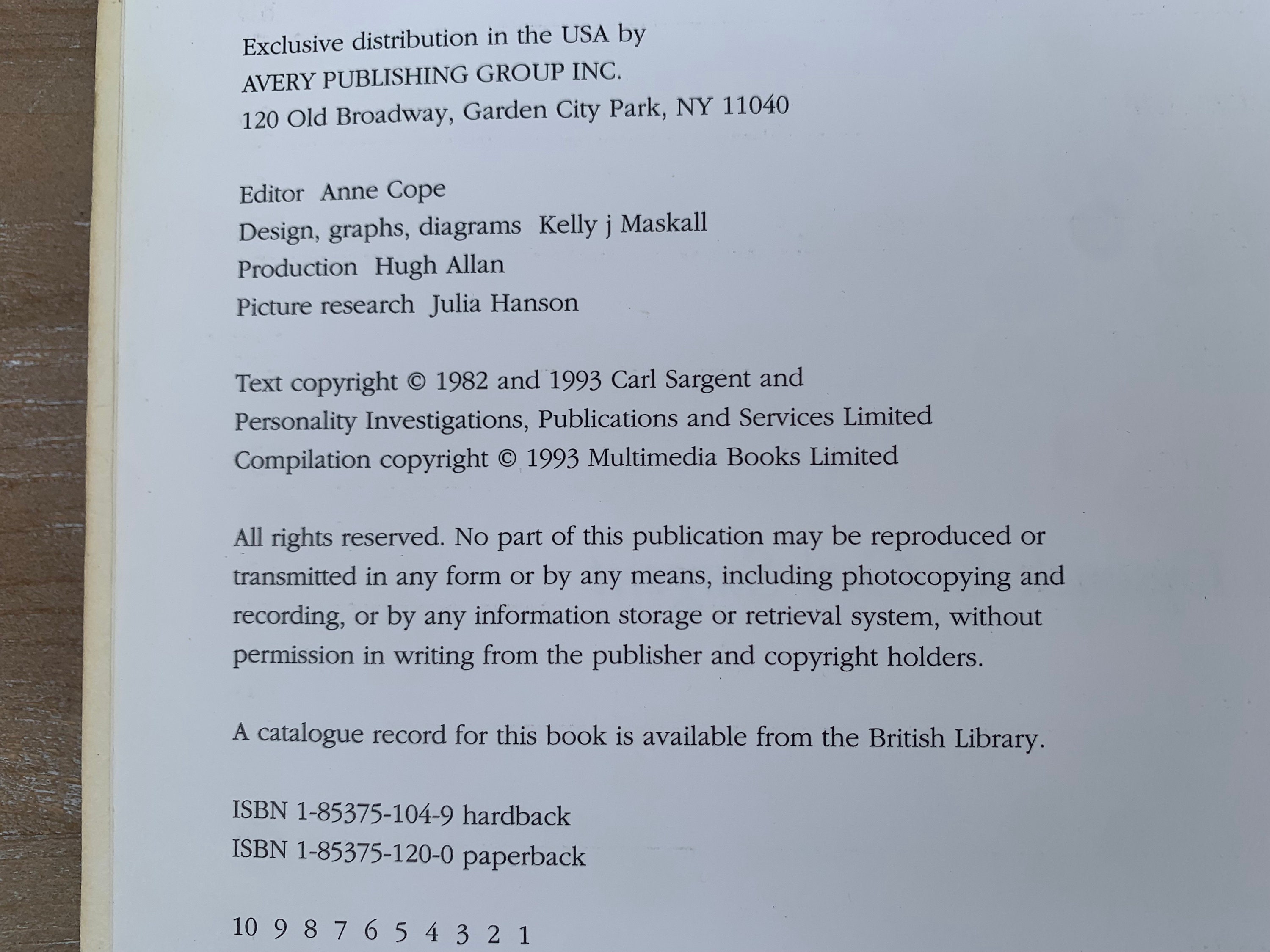 Explaining the Unexplained Mysteries of the Paranormal by Hans J ...