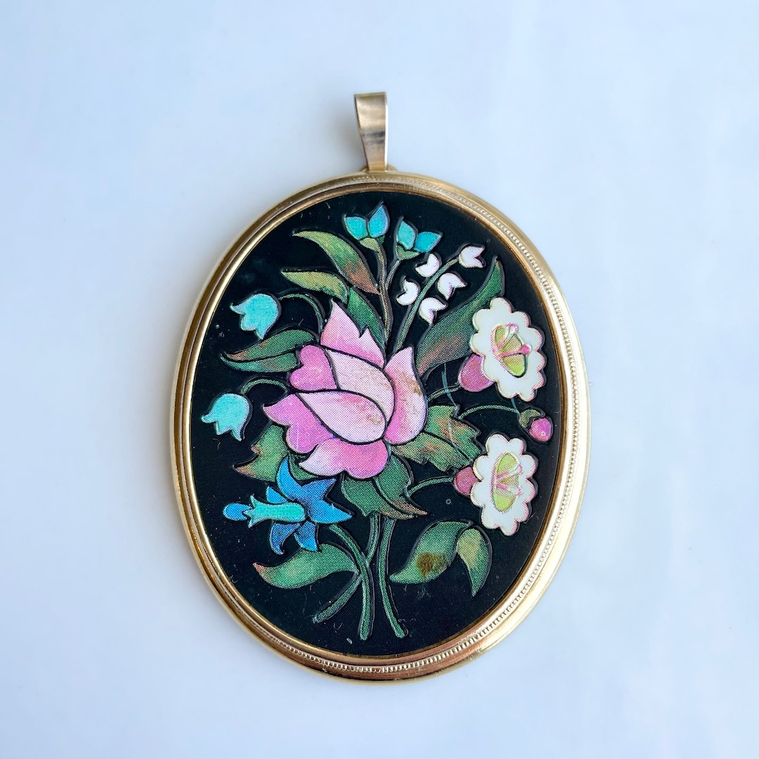 Vintage Avon Oval Flower Pendant, Gift for Her - Etsy