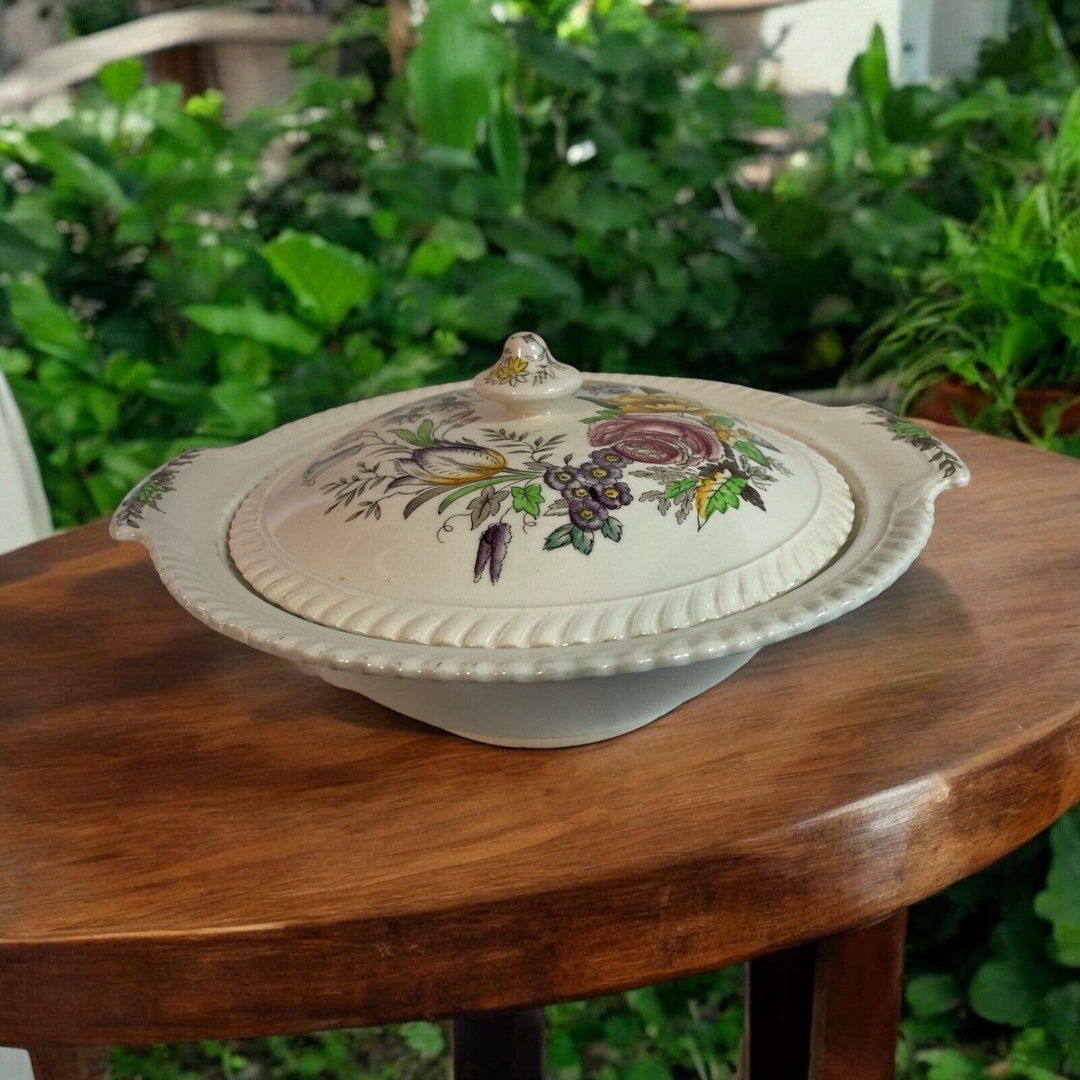 Johnson Bros Windsor Ware England GARDEN BOUQUET Round Covered ...
