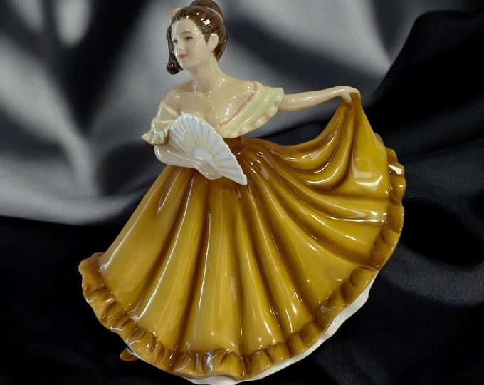 Royal Doulton PRETTY LADIES MADISON HN4832 6 3/4" Figurine 2005 - Etsy
