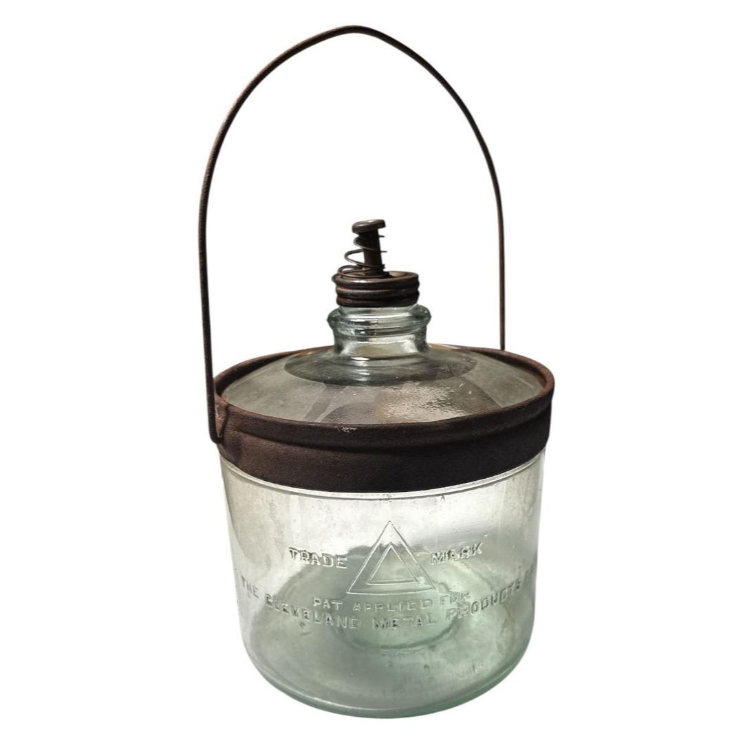Cleveland Metal Co. 4-quart Fuel Reservoir With U.S.A. Pat. Applied For ...