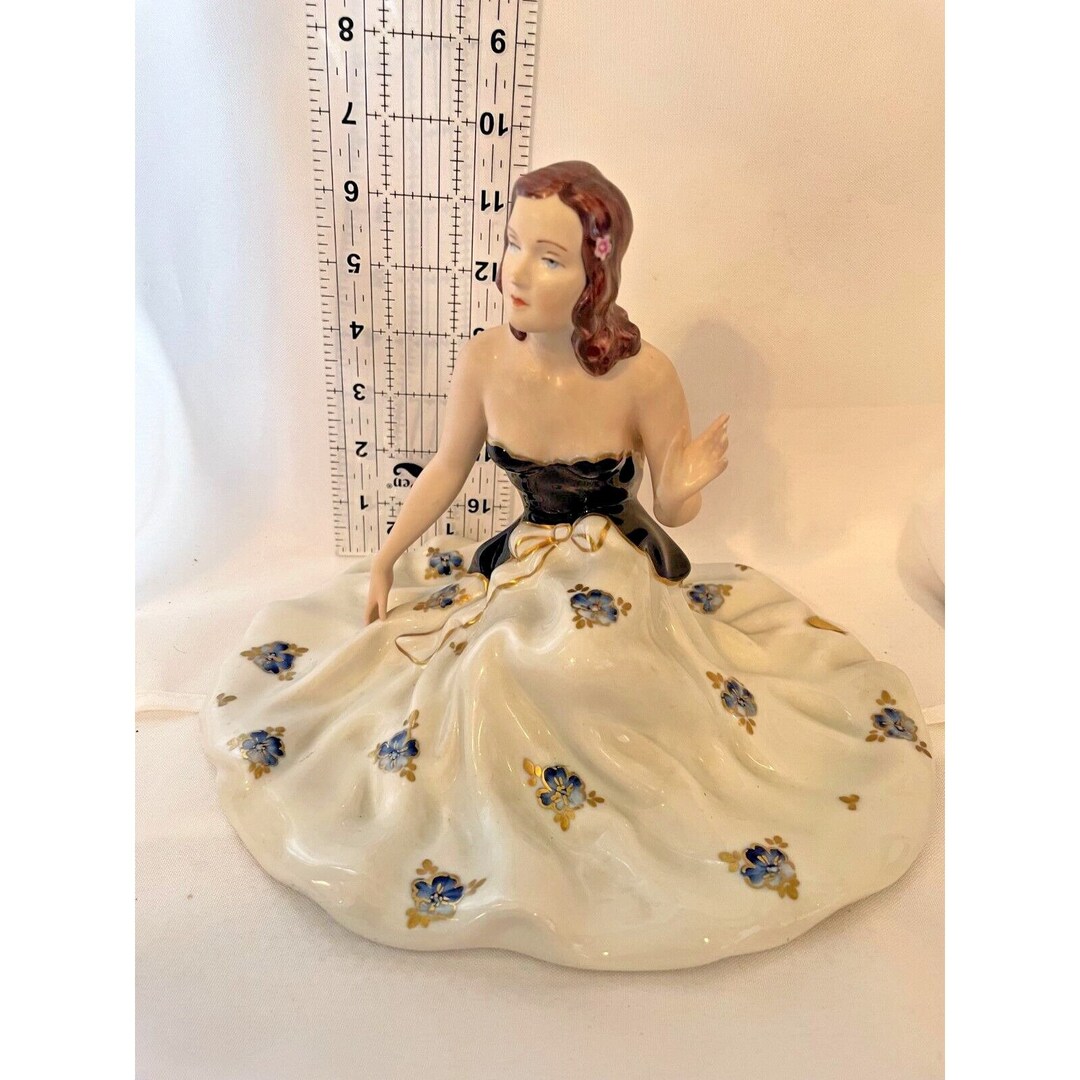 Beautiful Vintage Royal Dux Porcelain Woman Figurine Art Deco Seated ...