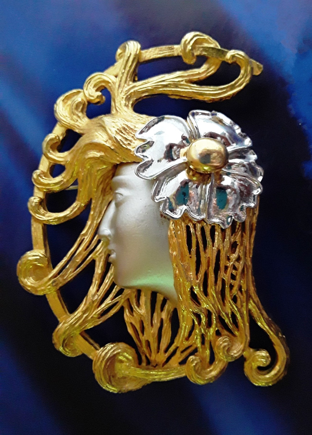 Art Nouveau Lady Profile Brooch-pendant by Oroamerica, Massive ...