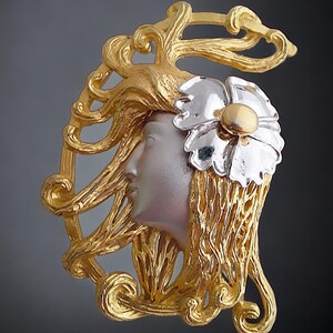 Art Nouveau Lady Profile Brooch-pendant by Oroamerica, Massive ...