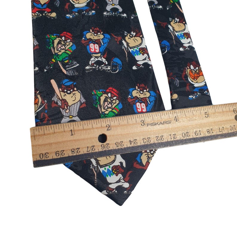 Looney Tunes Tasmanian Devil Sports Theme Necktie Taz Baseball Hockey ...