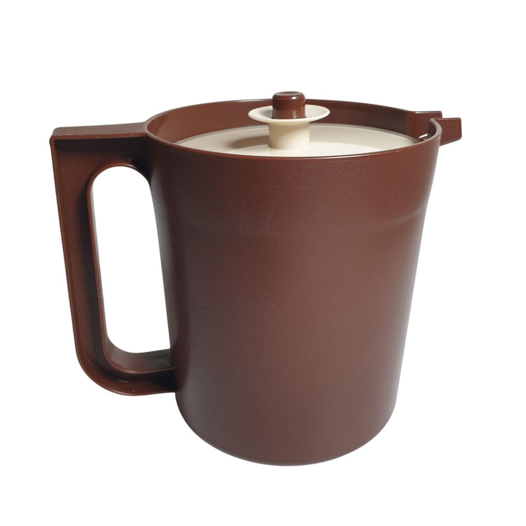 Vintage Tupperware Brown Short Pitcher Container Lid Spout Classic ...