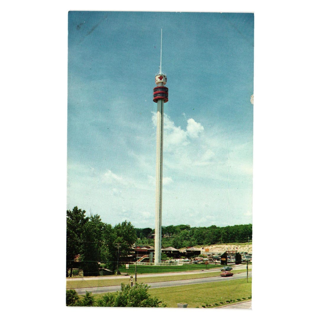 Fort Dells Totem Tower Wisconsin Dells Postcard Vintage Scenic ...