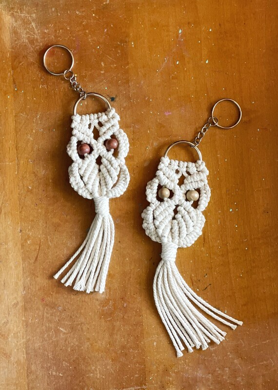 Macrame Owl Keychain / Fiber Art Accessories/ Boho Chic - Etsy