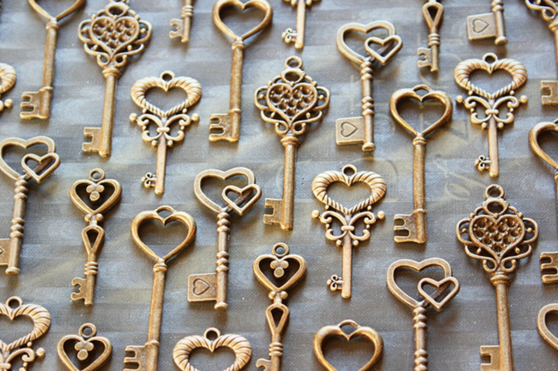 50 Heart Skeleton Key Collection Antiqued Brass Wedding Key | Etsy