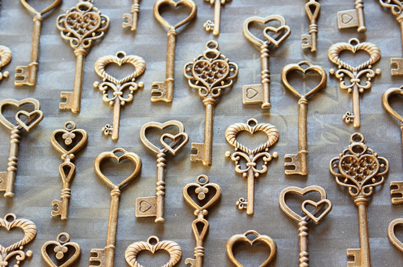 50 Heart Skeleton Key Collection Antiqued Brass Wedding Key - Etsy