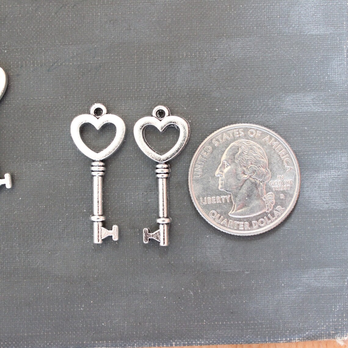 50 Pcs Small Antique Silver Double Sided Skeleton Key Charm Steampunk ...
