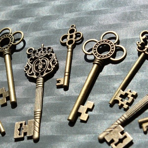 100 Vintage Style Skeleton Key Collection Antiqued Bronze Double Sized ...