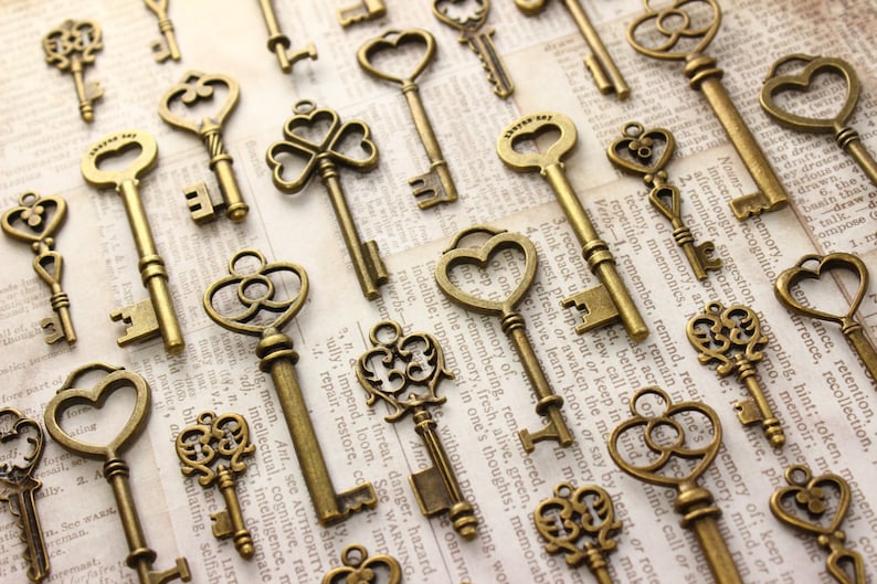 50 Heart Skeleton Key Collection Antiqued Brass Wedding Key Wholesale ...