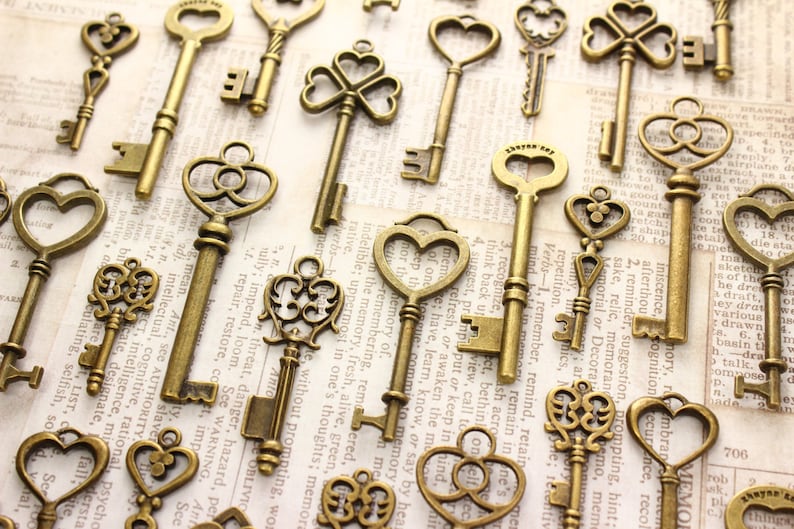 50 Heart Skeleton Key Collection Antiqued Brass Wedding Key Wholesale ...