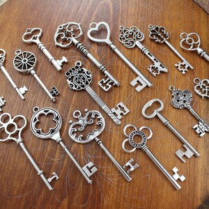 2''-3'' Long Antiqued Silver Skeleton Key Collection Double Sized 34 ...
