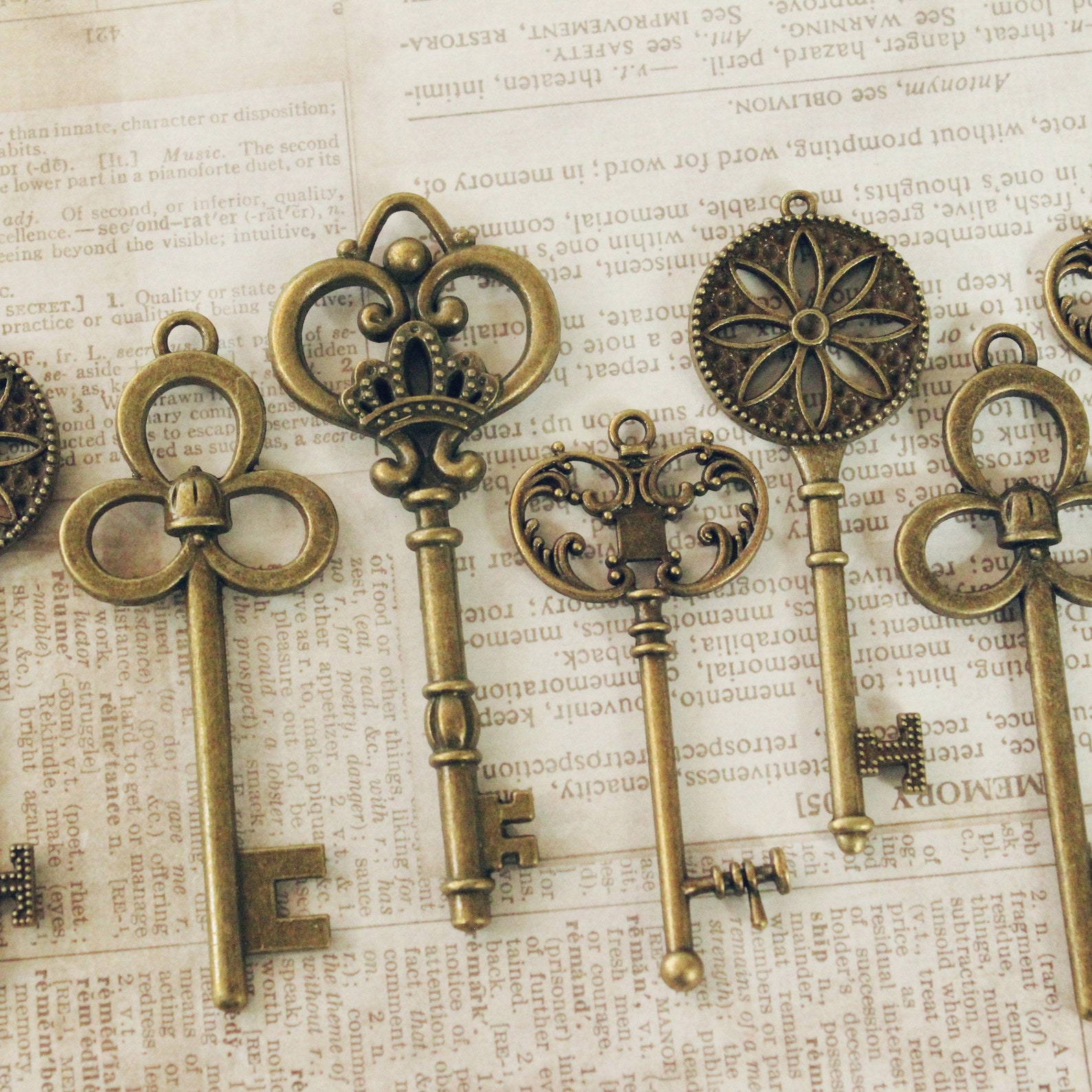 12 Large Skeleton Key Collection Antiqued Brass Double Sided - Etsy