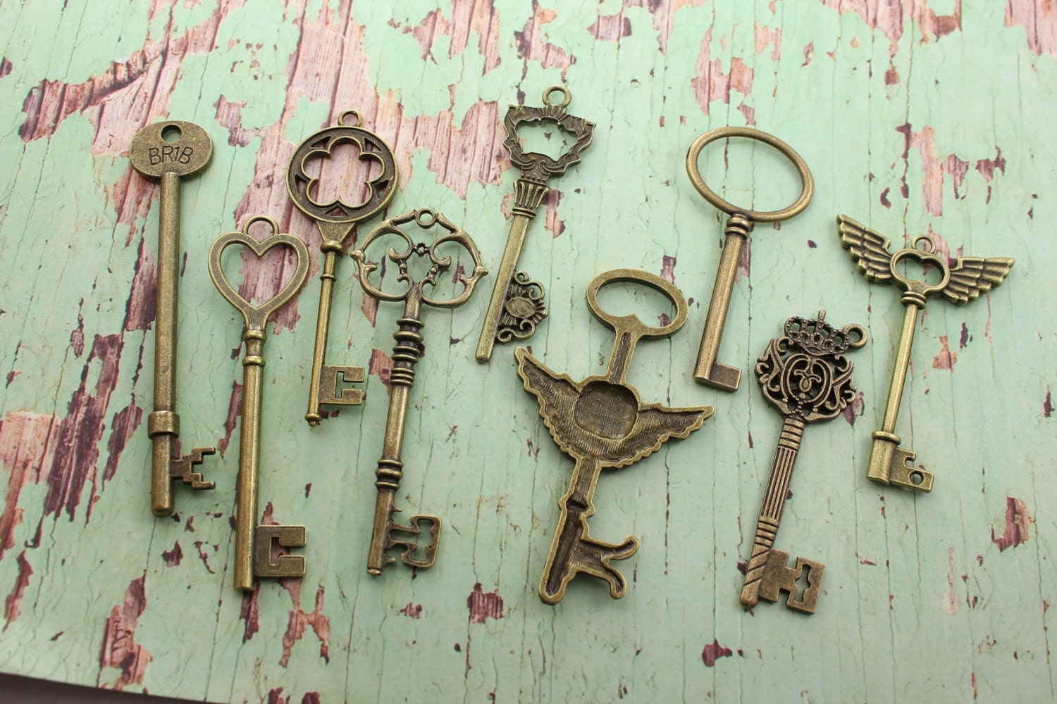 Set of 18 Large Skeleton Key Collection Antiqued Brass - Etsy