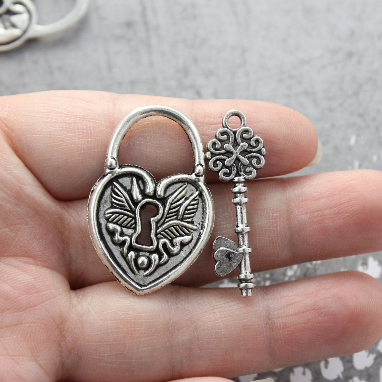 5 Set Antique Silver Vintage Style Lock & Key Charms - Etsy