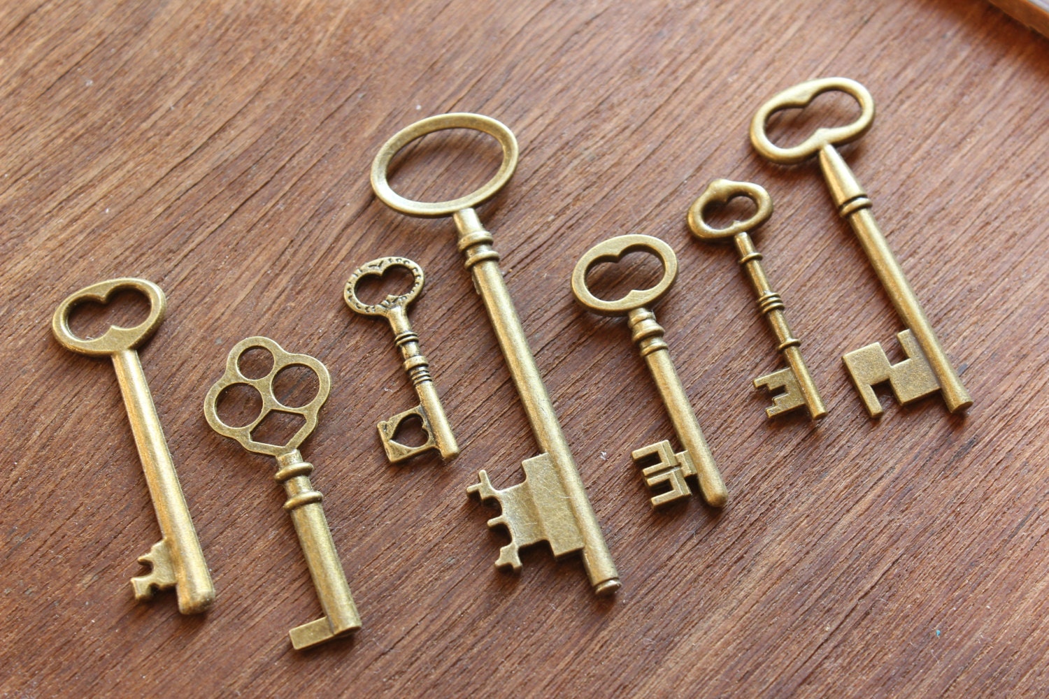 28 Vintage Old Look Master Keys Collection Antiqued Brass | Etsy