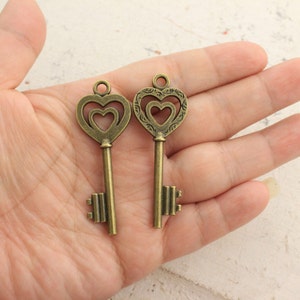 10 Heart Skeleton Keys Antique Brass Steampunk Supplies Wedding Key - Etsy