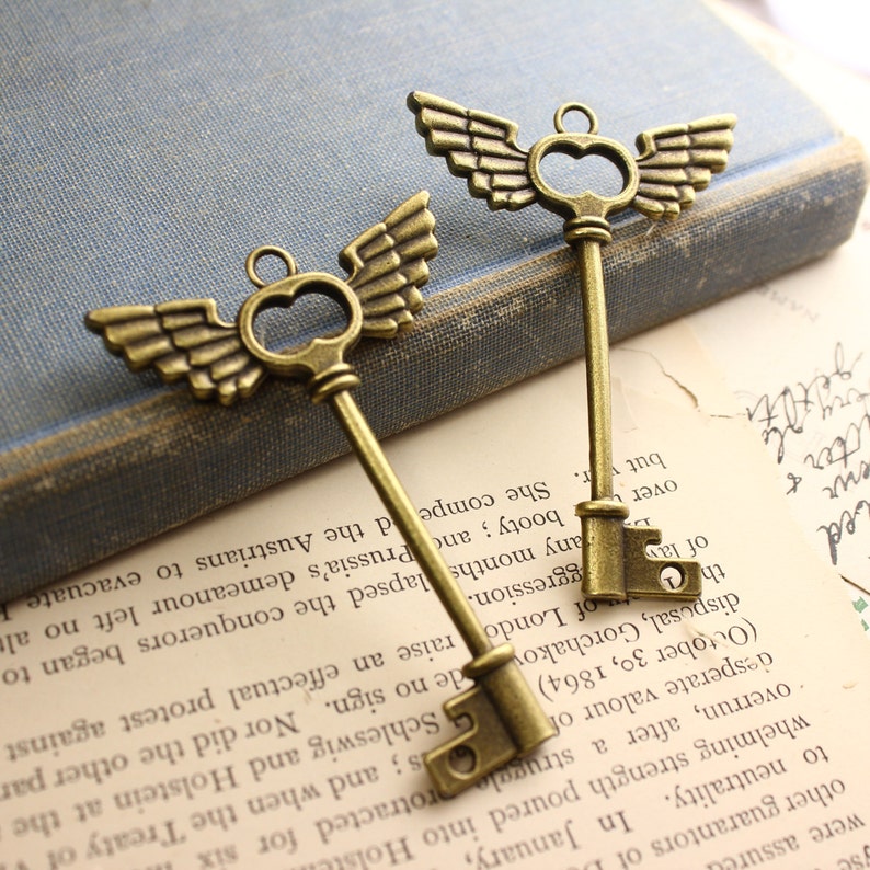 10 Angel Wing Keys Double Sided Antique Brass Steampunk - Etsy