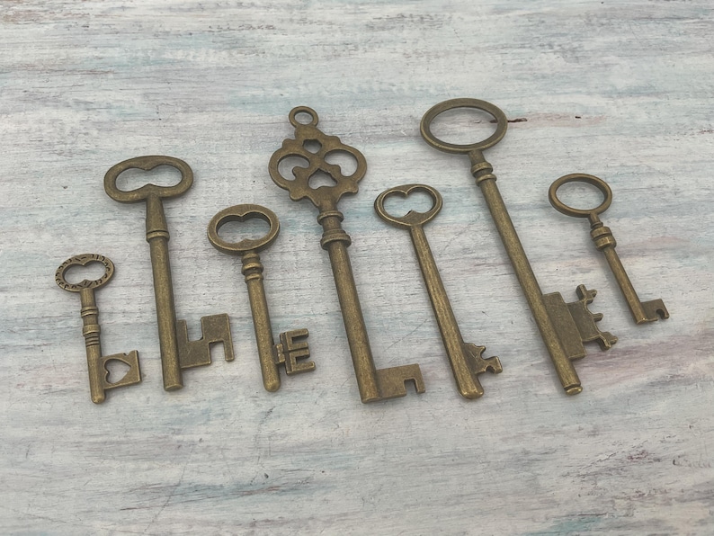 Set of 28 Vintage Old Look Master Keys Collection Antiqued Brass Double ...