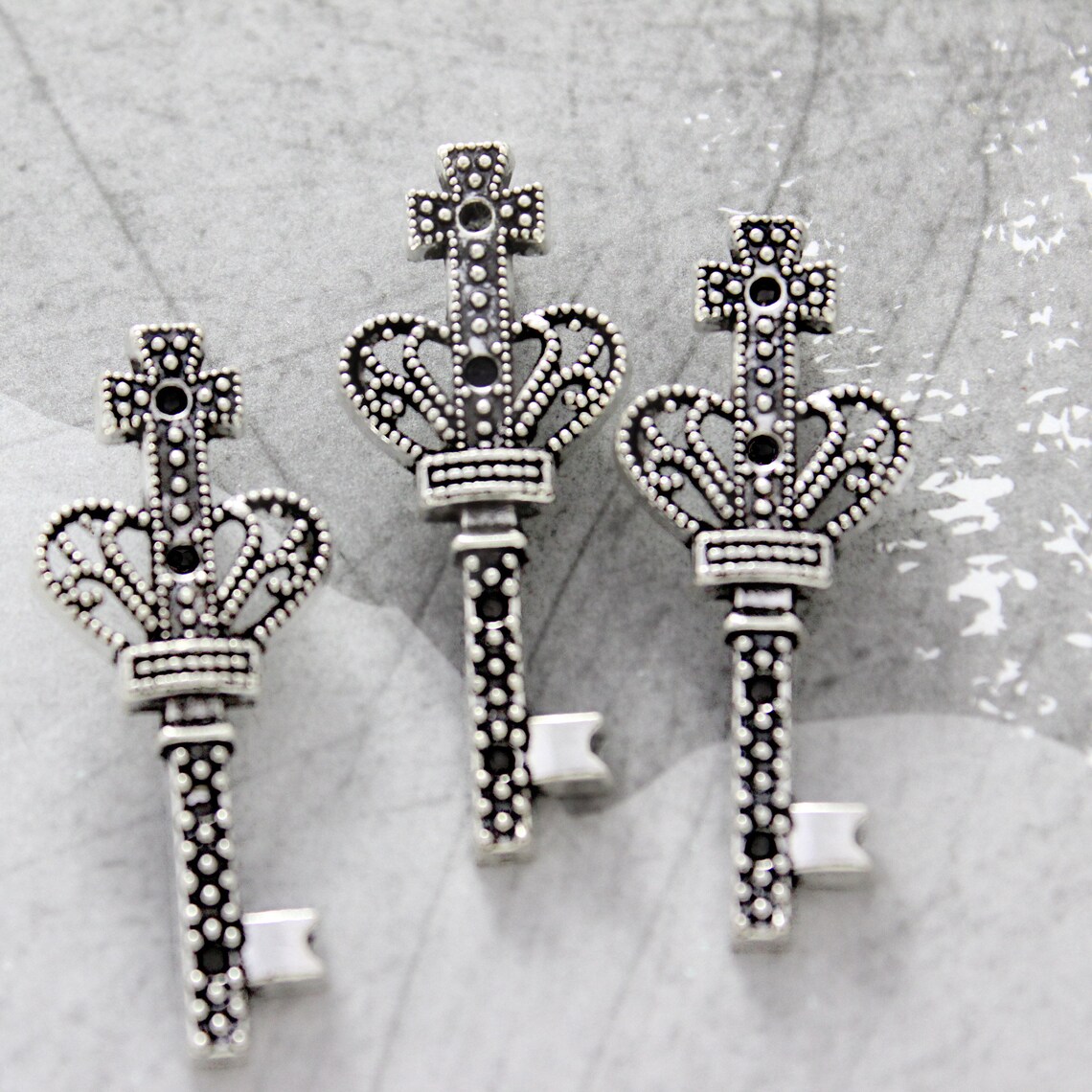 10 Pcs Antique Silver Skeleton Key Charm Cross Heart Keys - Etsy