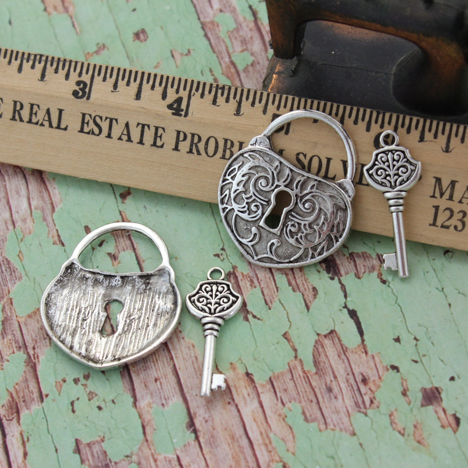 2 Sets Large Victorian Style Heart Lock & Key Charms Antique - Etsy