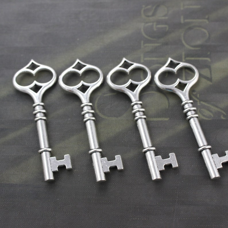 10 Skeleton Keys Double sided Antique Silver | Etsy