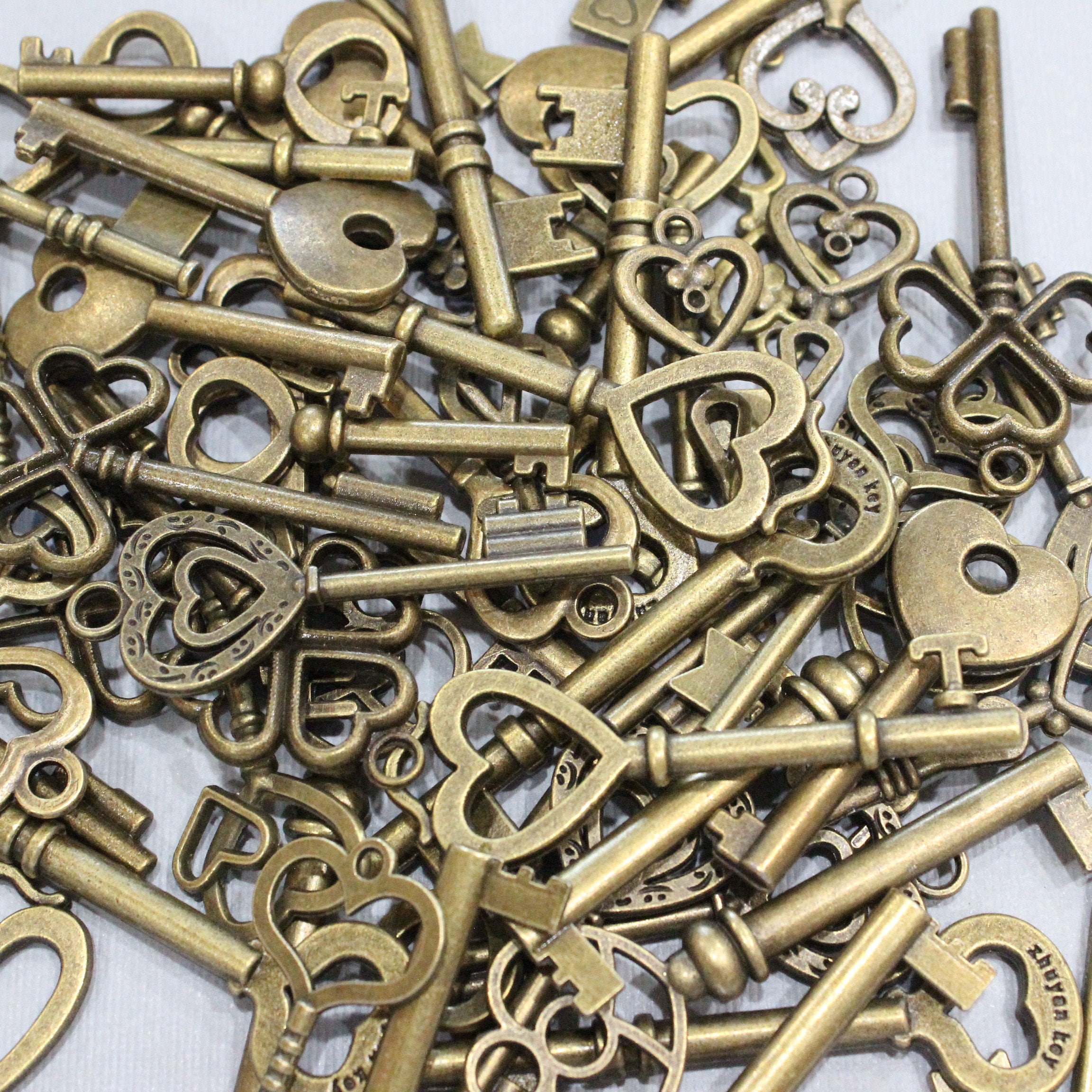 8 Oz 1/2 Pound Heart Skeleton Keys Mix Antique Brass Wholesale Wedding ...