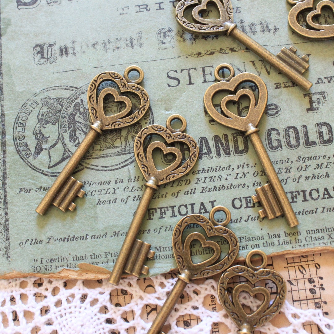 10 Heart Skeleton Keys Antique Brass Steampunk Supplies Wedding Key - Etsy