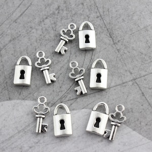 5 Set Antique Silver Vintage Style Tiny Lock & Key Charms - Etsy