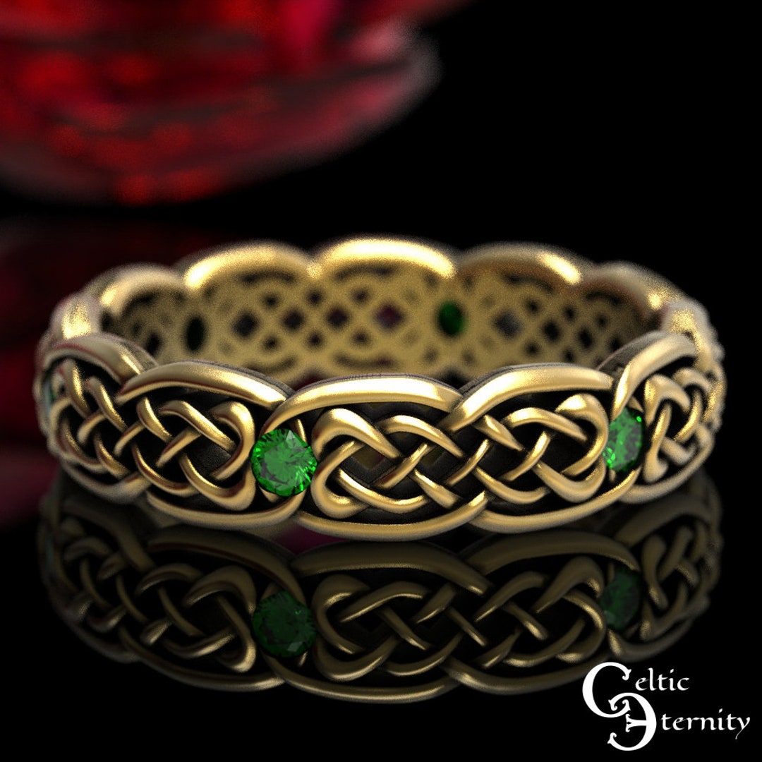 Emerald Knotwork Ring, Womens Celtic Wedding Band, Gold & Emerald ...